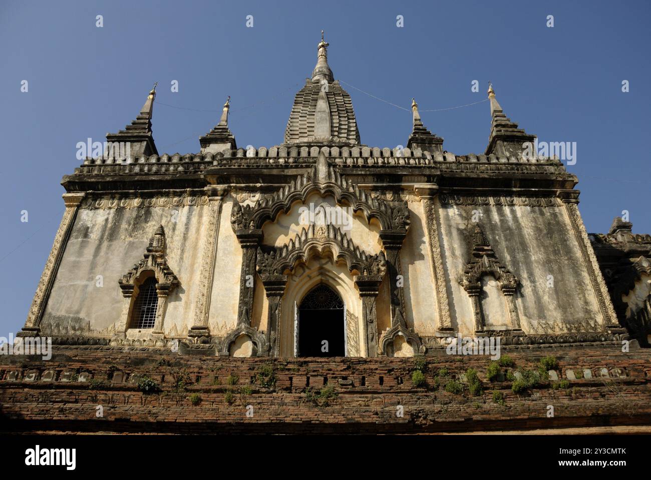 Shwegugyi buddhist temple hi-res stock photography and images - Alamy