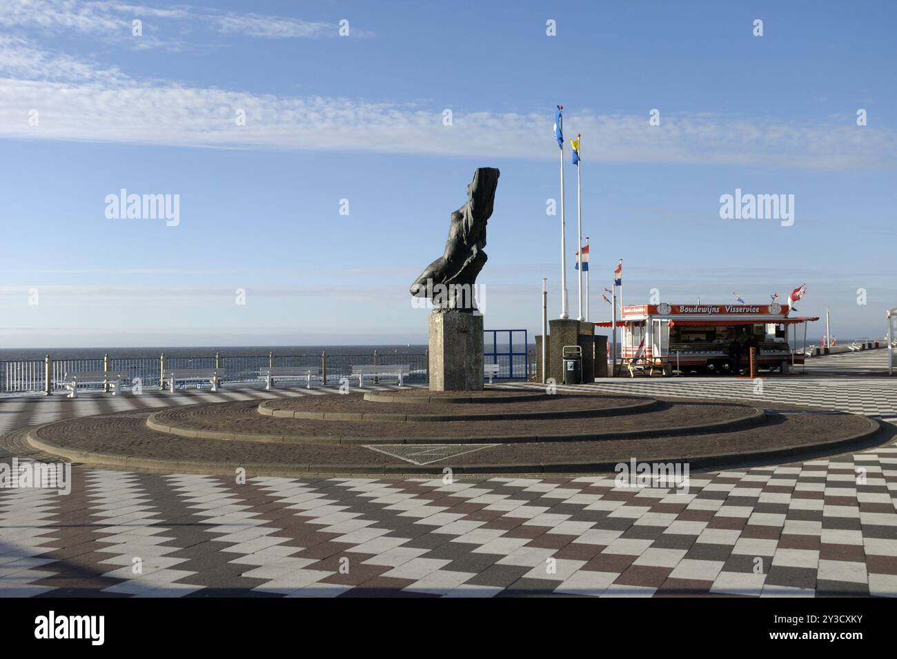 Sculpture on the beach promenade in Zandvoort, Holland Stock Photo - Alamy