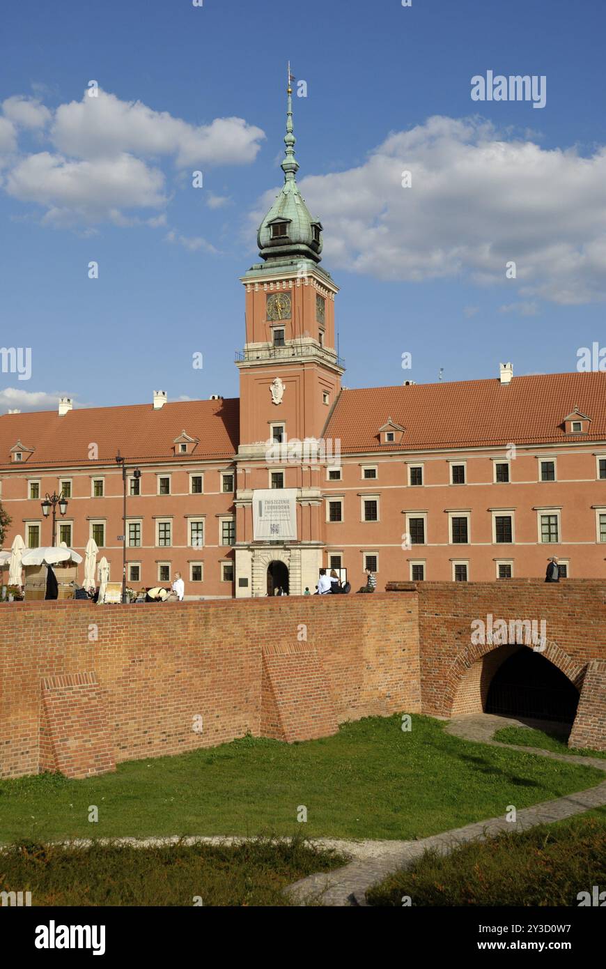 Warsaw royal palace wall hi-res stock photography and images - Alamy