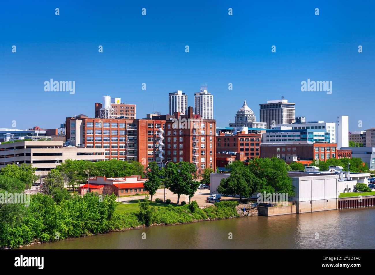 Peoria, Illinois, USA downtown skyline on the lake with blue skies ...