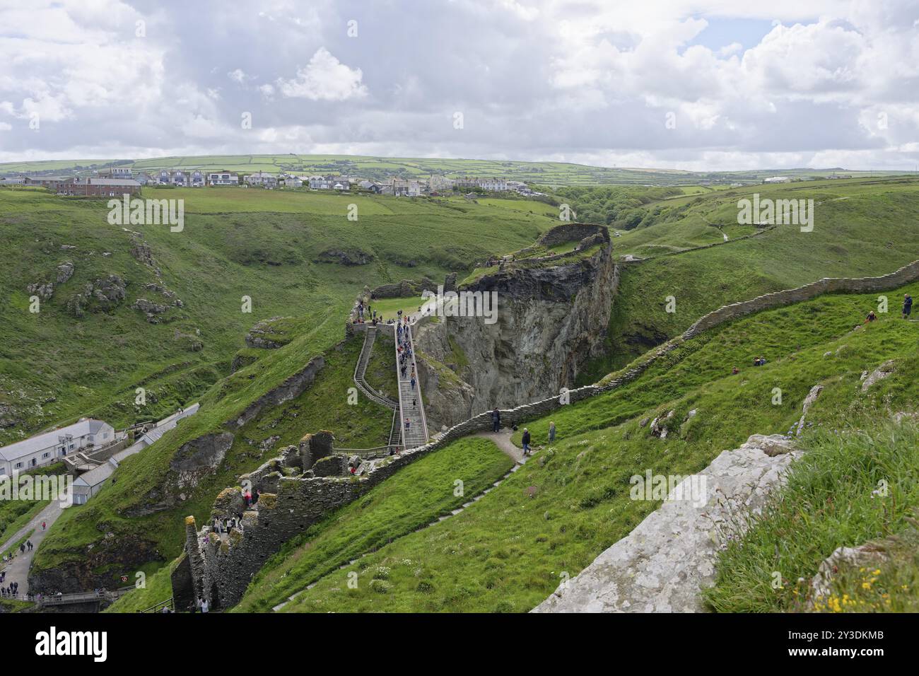 Tintagel Castle Bridge, Tintagel Castle, Tintagel, England, Great ...