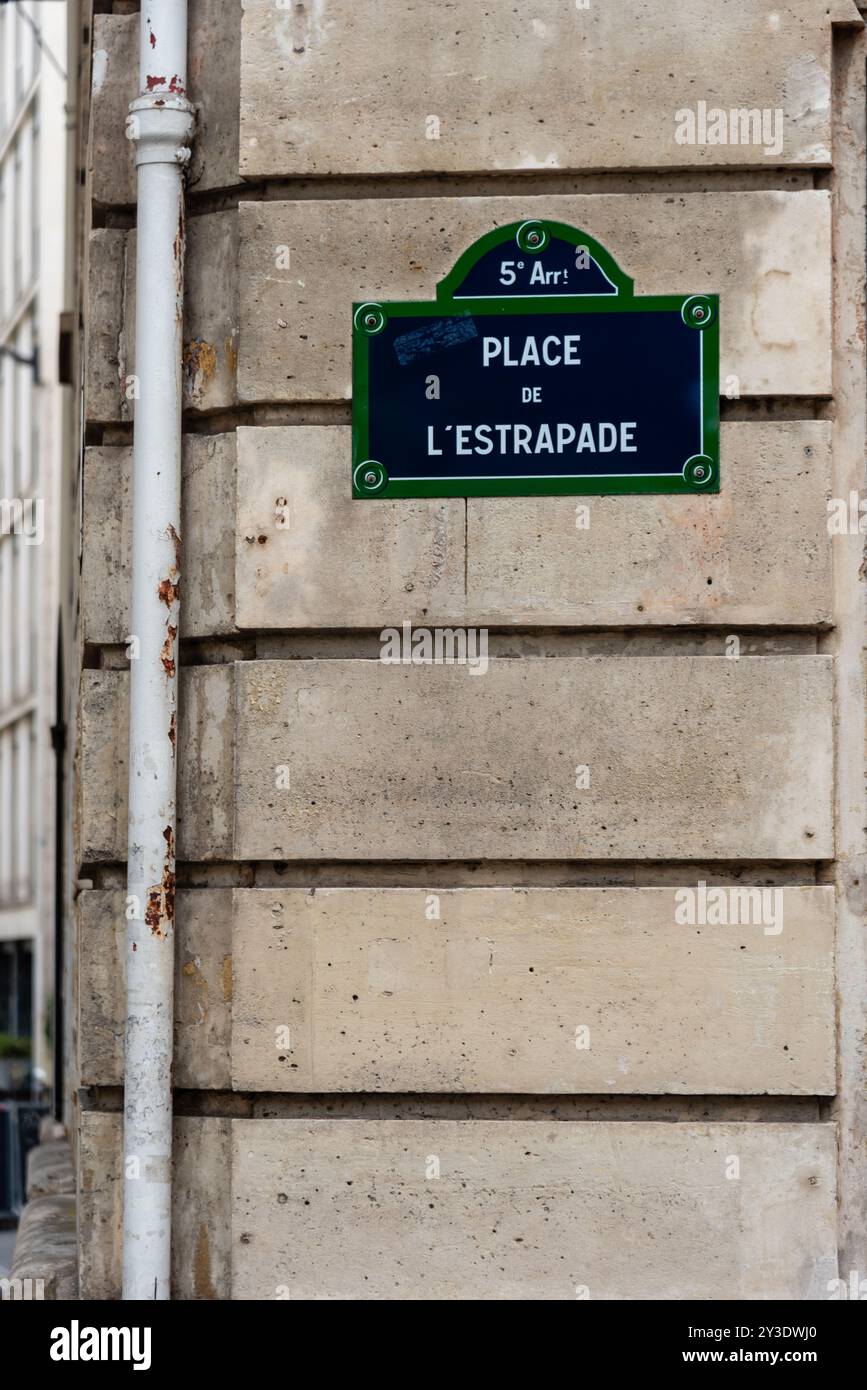 Emily in paris travel spots hi-res stock photography and images - Alamy