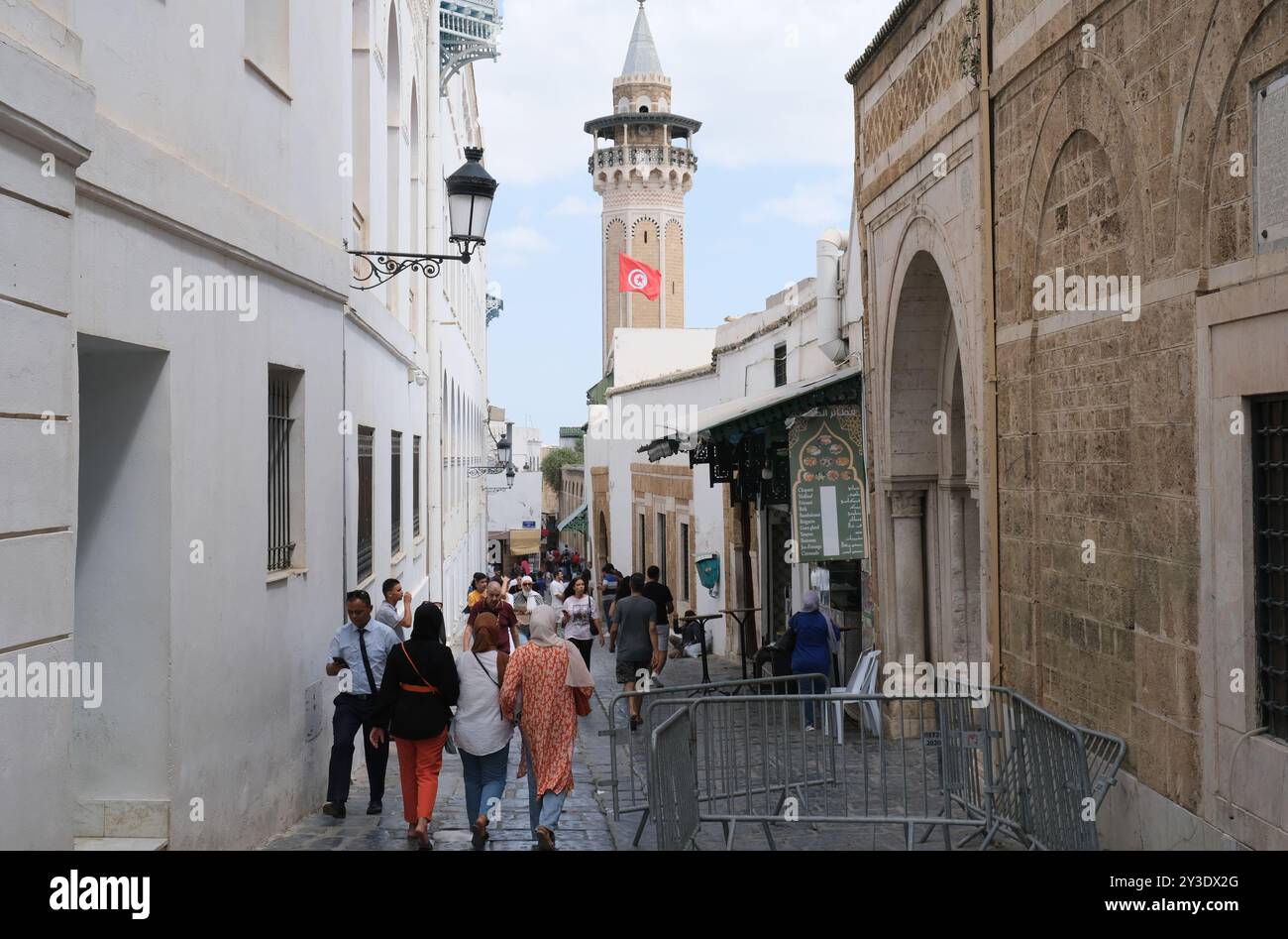View of the Hammouda Pacha mosque in Tunis's historic medina Stock ...