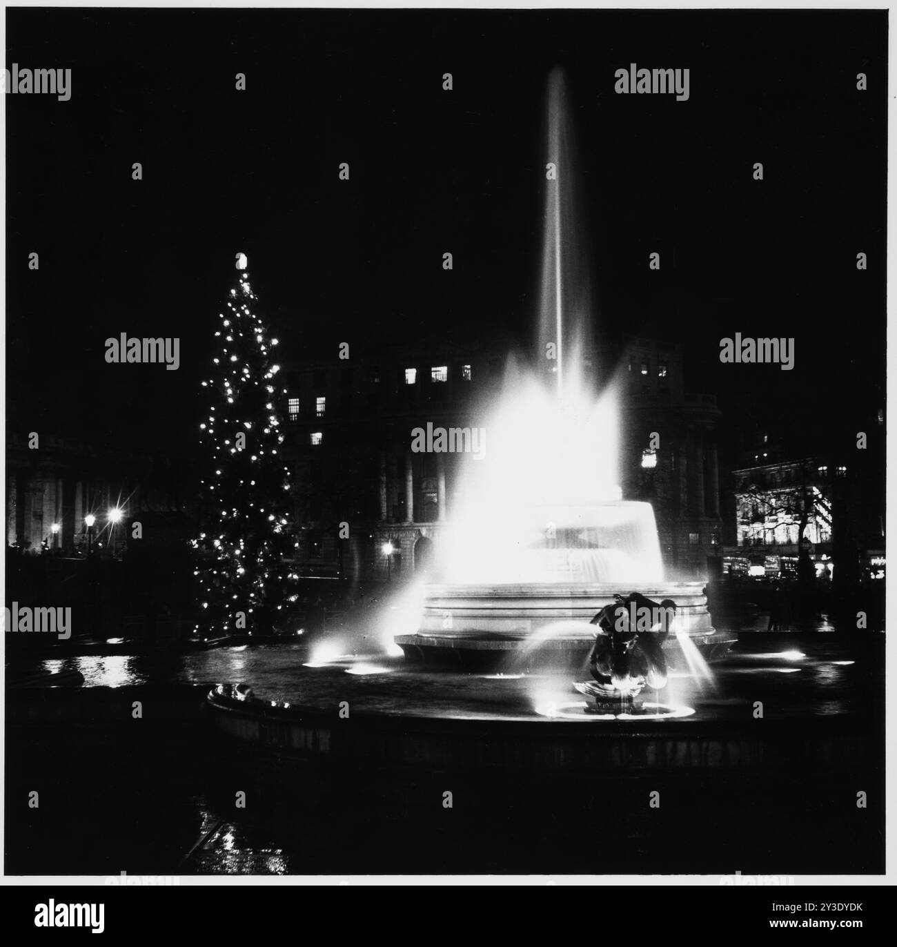 St james square london 1960s hi-res stock photography and images - Alamy