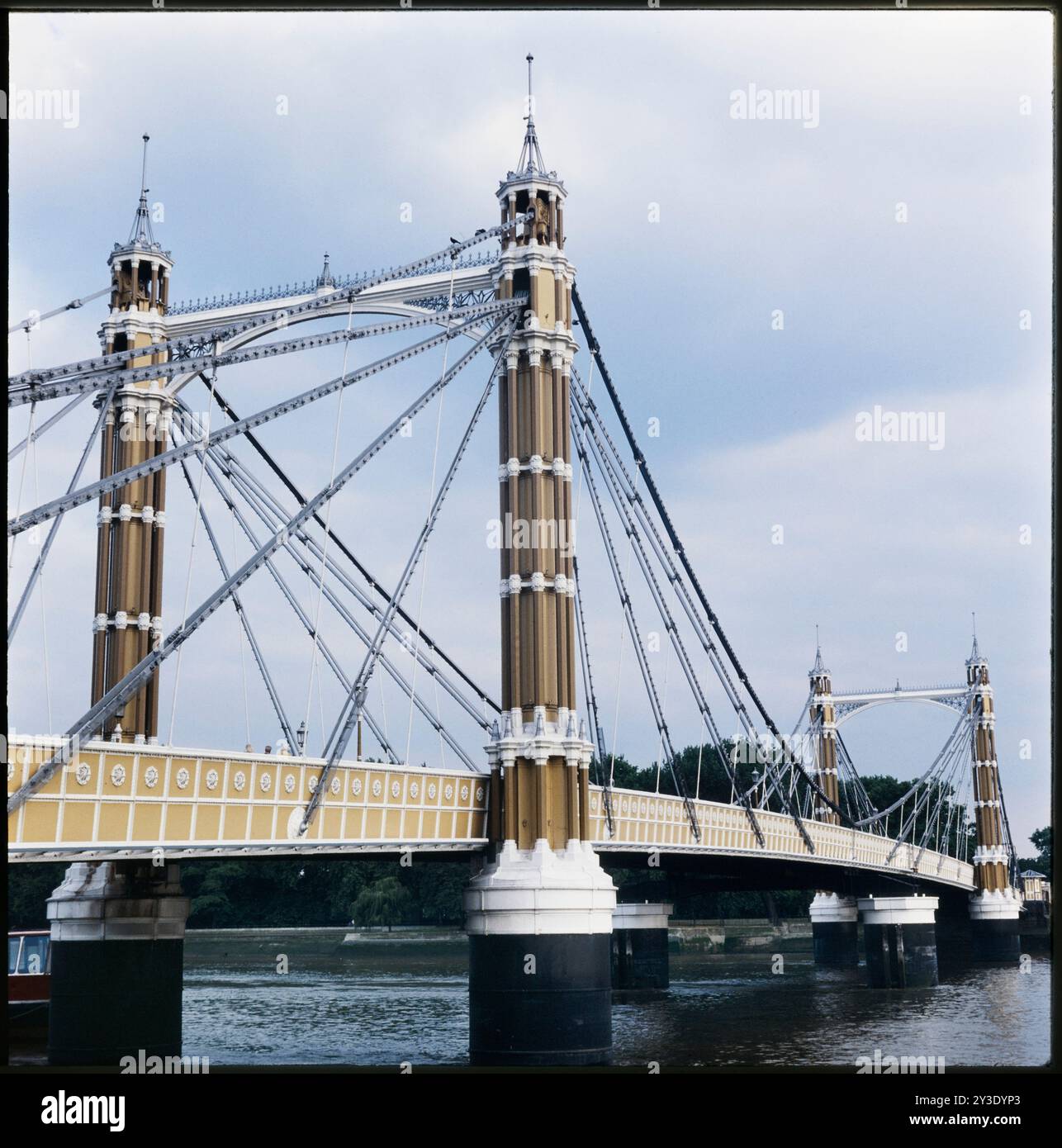 Chelsea embankment 19th century hi-res stock photography and images - Alamy