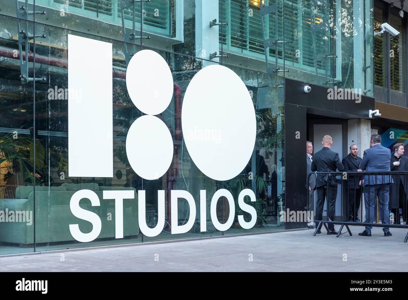 180 strand hi-res stock photography and images - Alamy