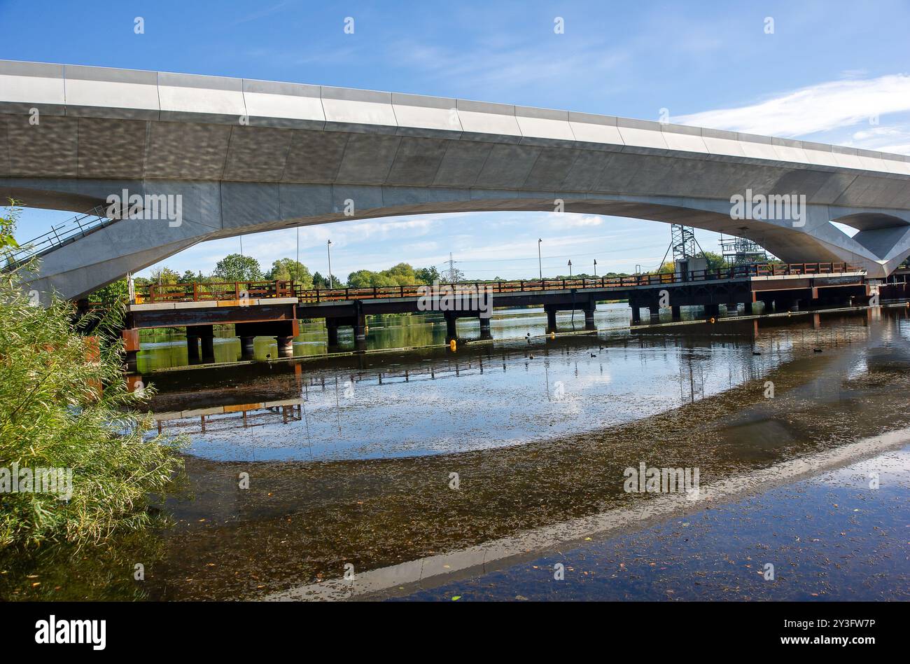 Harefield, UK. 13th September, 2024. The HS2 High Speed Rail Colne ...
