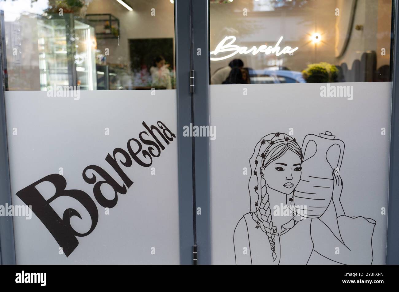 PRODUCTION - 13 September 2024, Bremen: The windows of the "Baresha ...