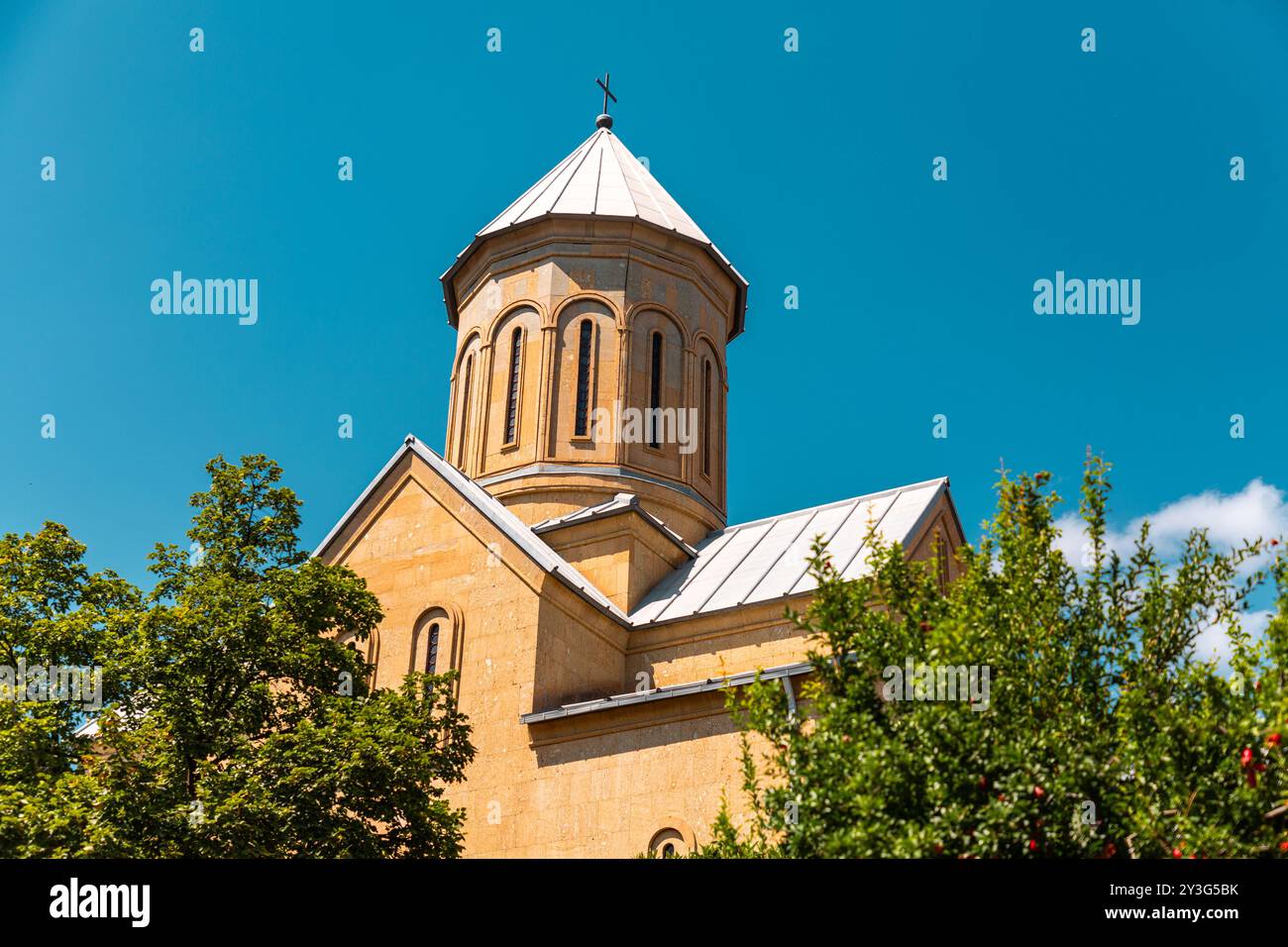 The Kashveti Church of St. George is a Georgian Orthodox Church in ...