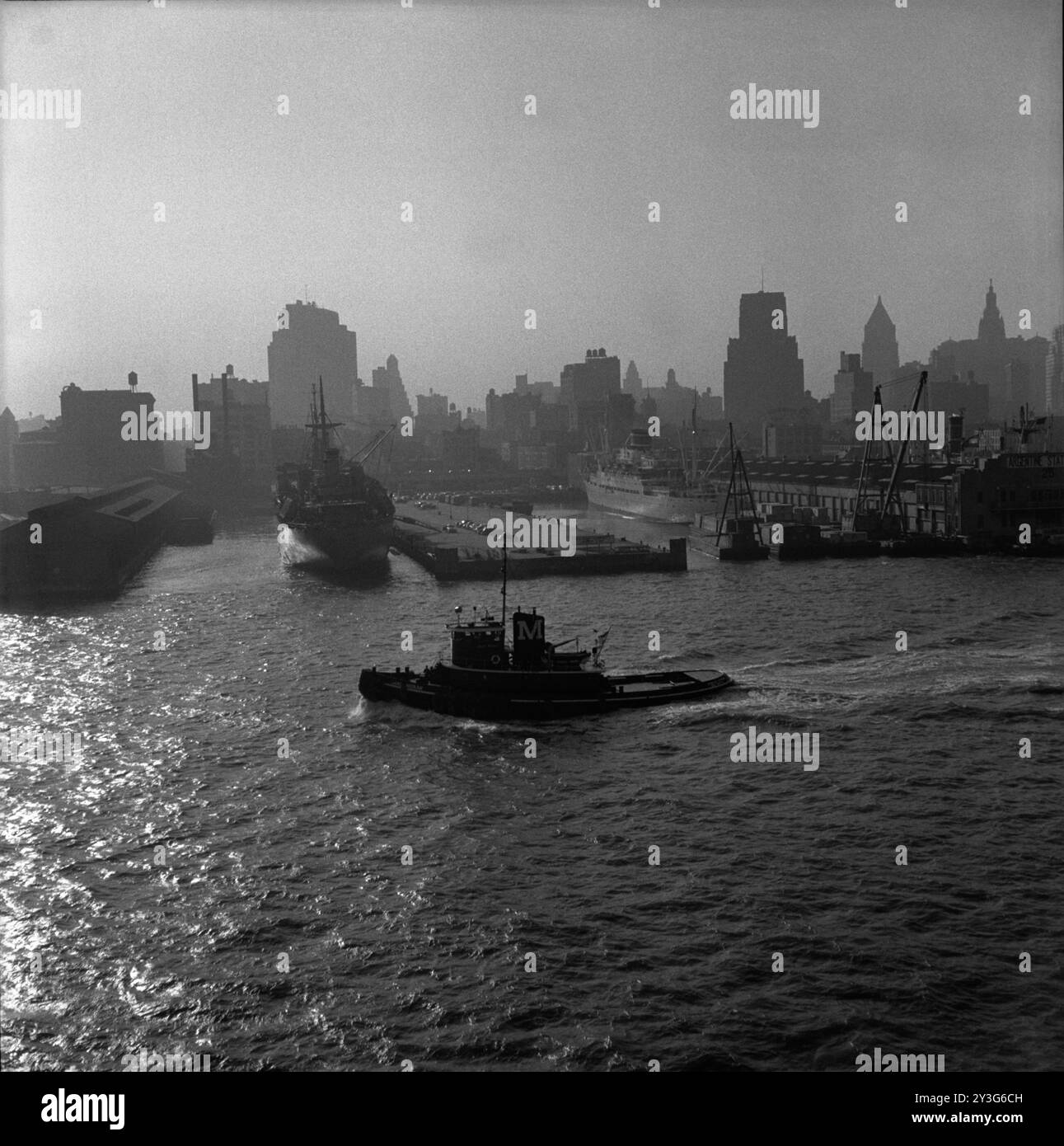 Gotham transport authority hi-res stock photography and images - Alamy