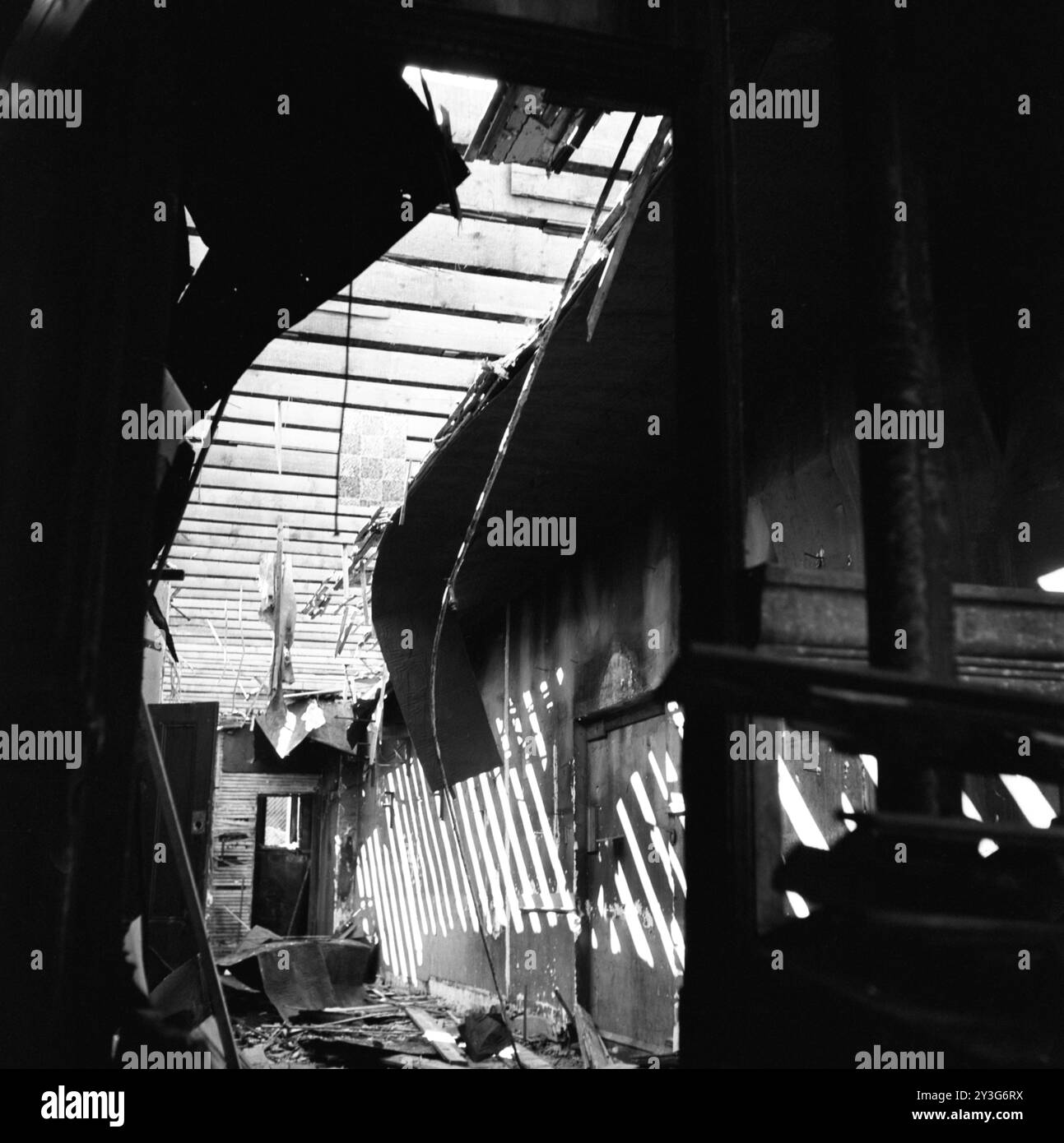 Historic corner building in Black and White Stock Photos & Images - Alamy