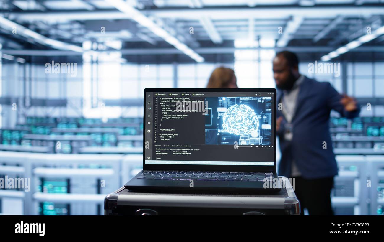 Technicians in ai server hub hi-res stock photography and images - Alamy