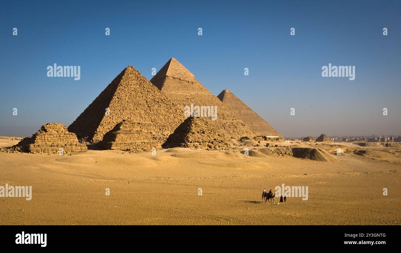 Tourists on camels great hi-res stock photography and images - Alamy