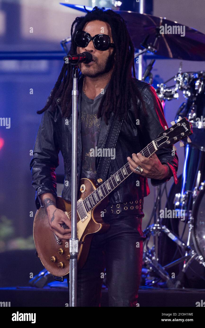 Ny. 12th Sep, 2024. Lenny Kravitz on stage for NBC Today Show Concert ...