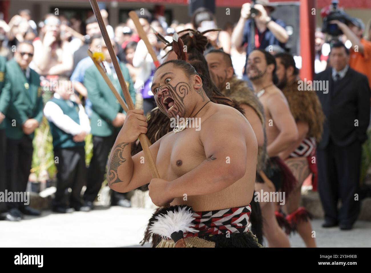 Maori warriors challenge Prince Charles, Prince of Wales and Camilla ...