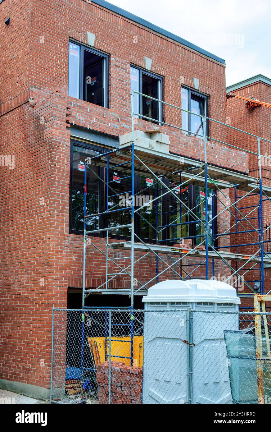 Scaffolding in construction site of a house Stock Photo - Alamy