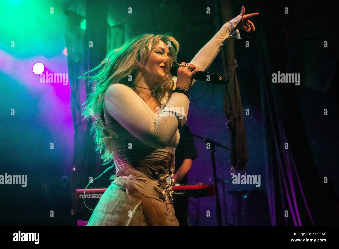 Alvah singer hi-res stock photography and images - Alamy