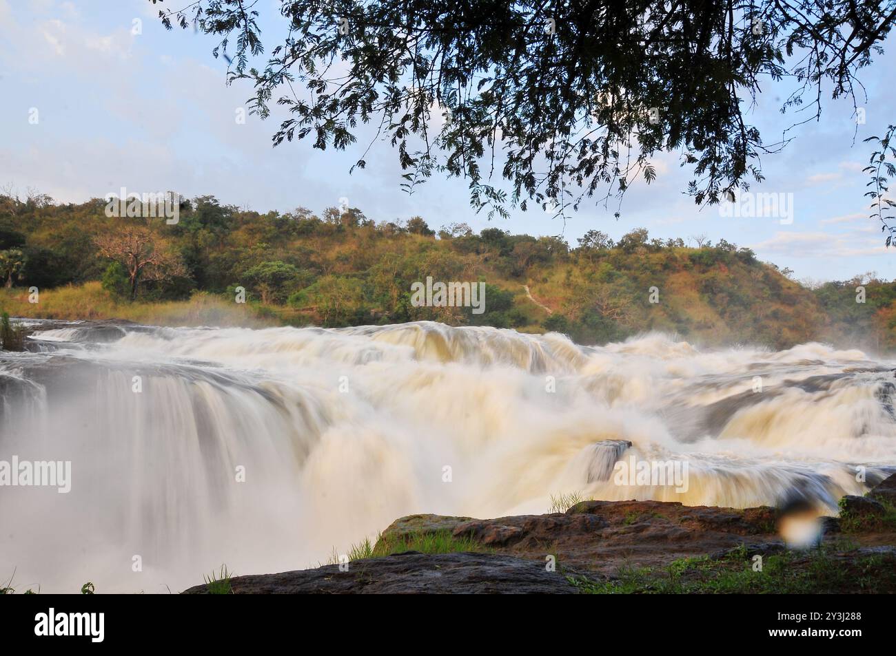 Beautiful landscape murchison falls hi-res stock photography and images ...