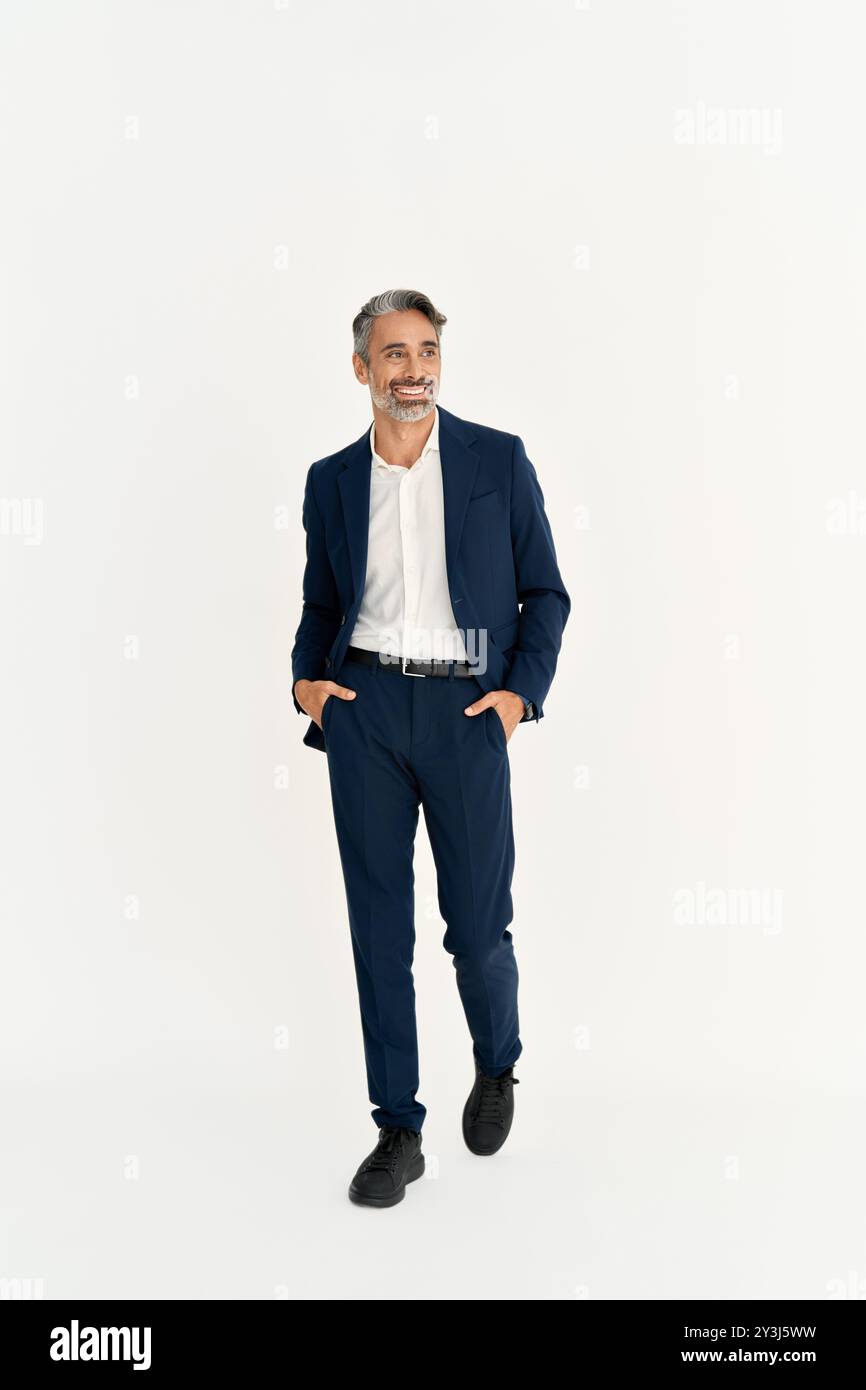 Full body of man hi-res stock photography and images - Alamy