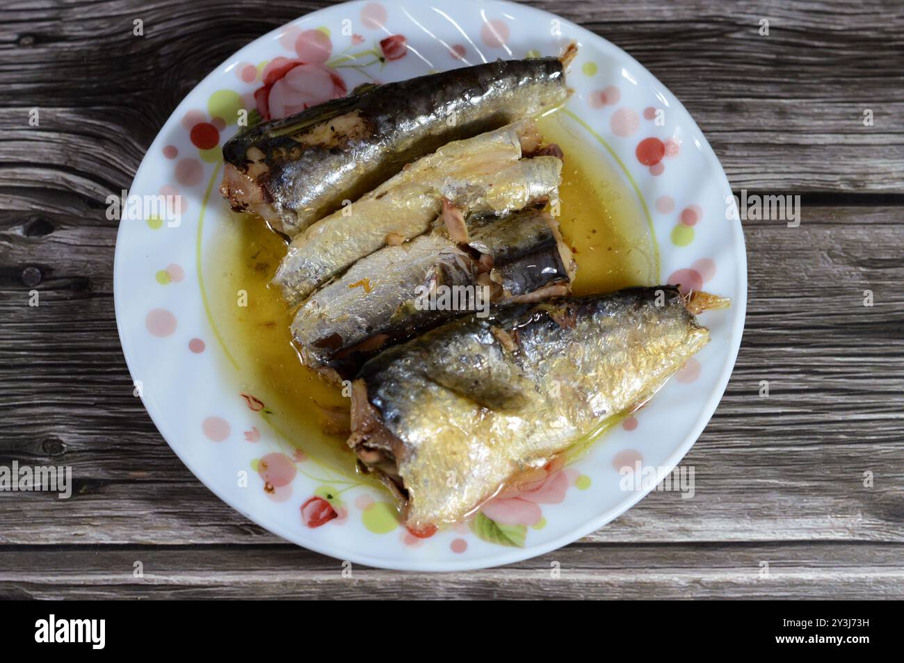 Canned spiced Sardines in vegetable oil, easy opening, sardine fish ...