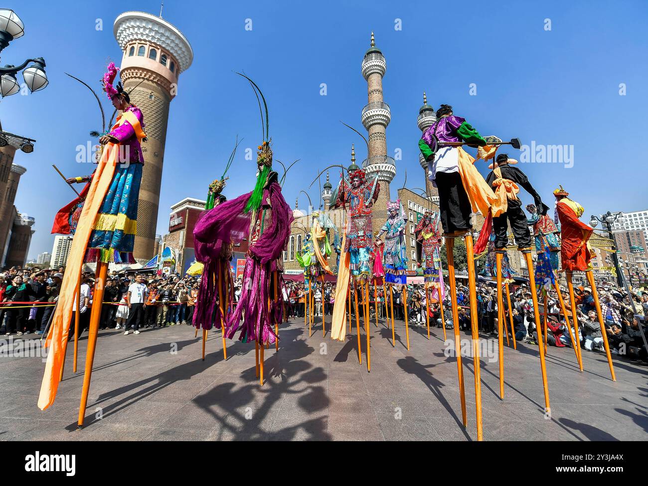 Urumqi grand bazaar pedestrian street hi-res stock photography and ...