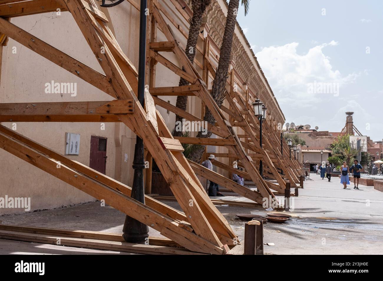 Building struts hi-res stock photography and images - Alamy