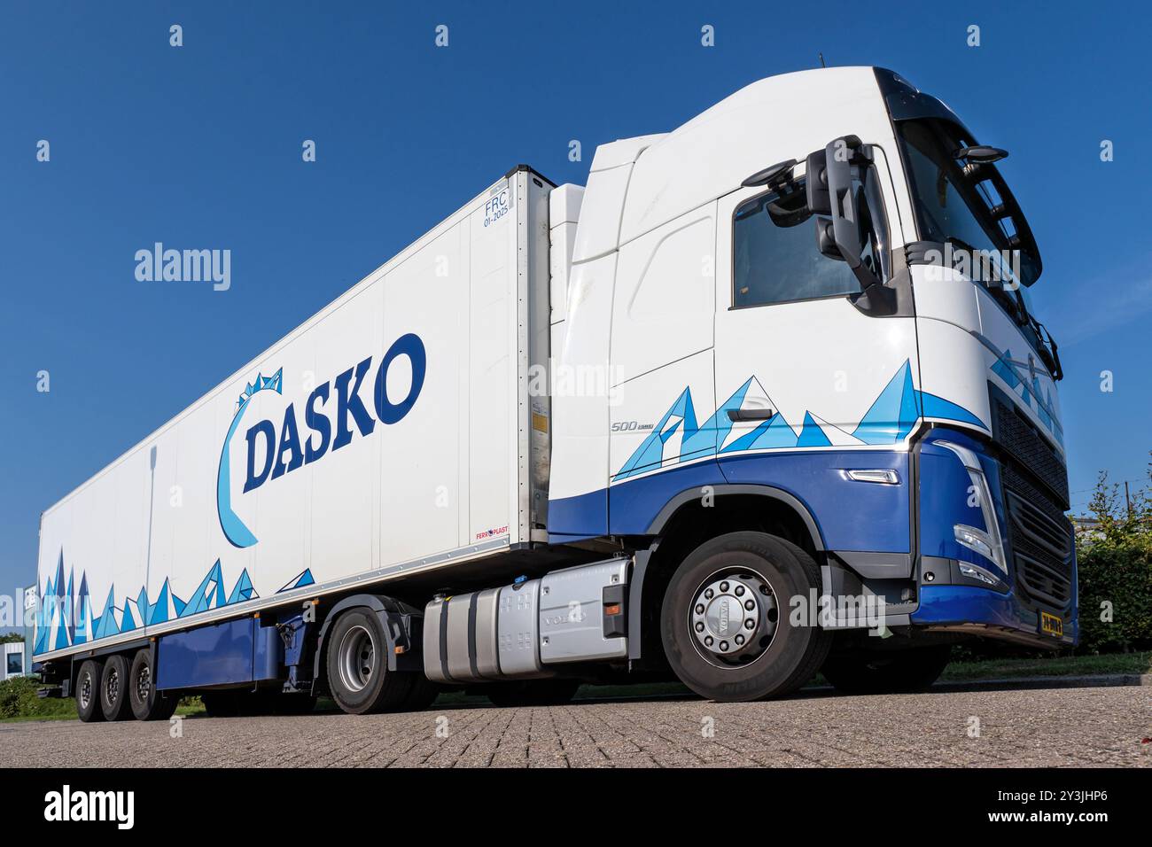 Dasko Volvo FH 500 truck Stock Photo - Alamy
