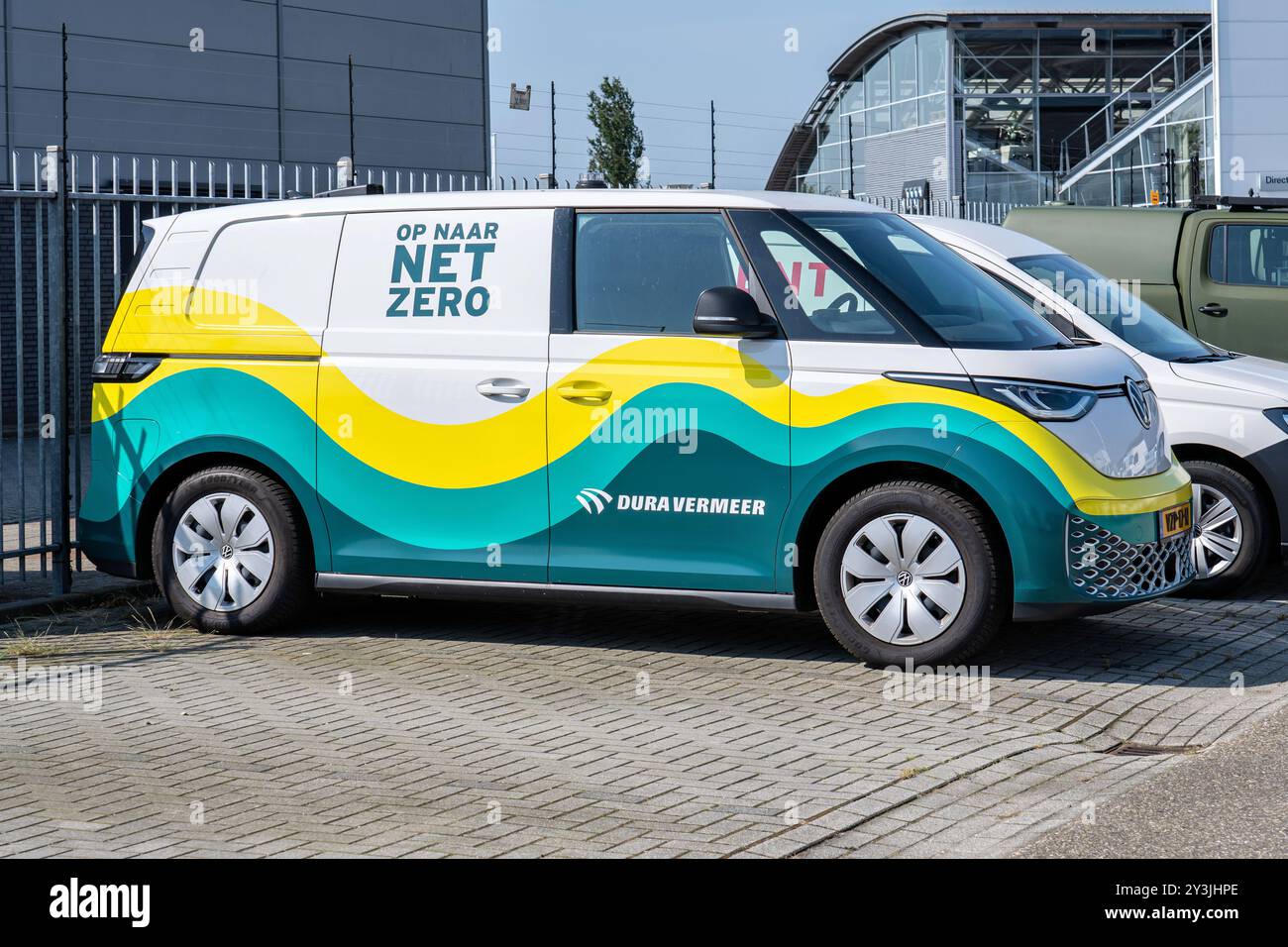Electric minivan hi-res stock photography and images - Alamy