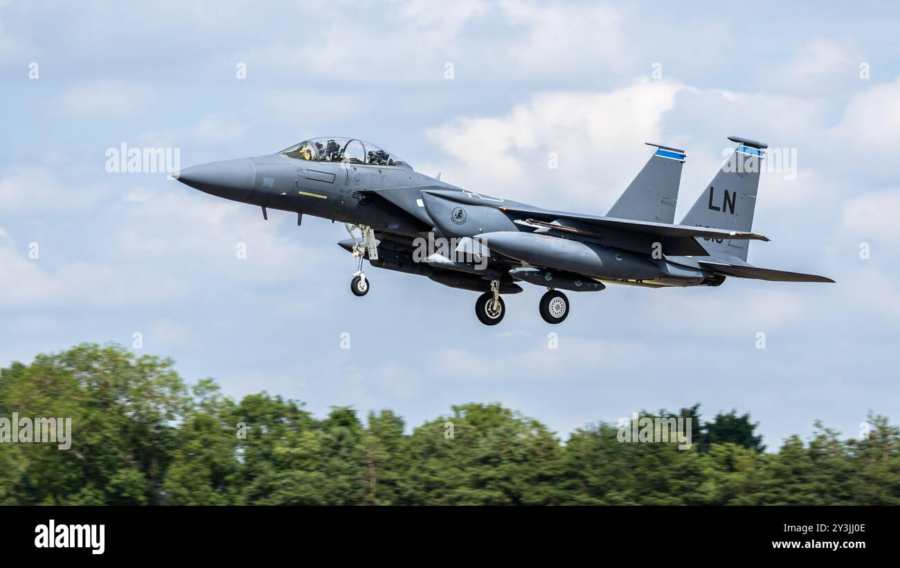 USAF - McDonnell Douglas F-15E Strike Eagle, arriving at RAF Fairford ...