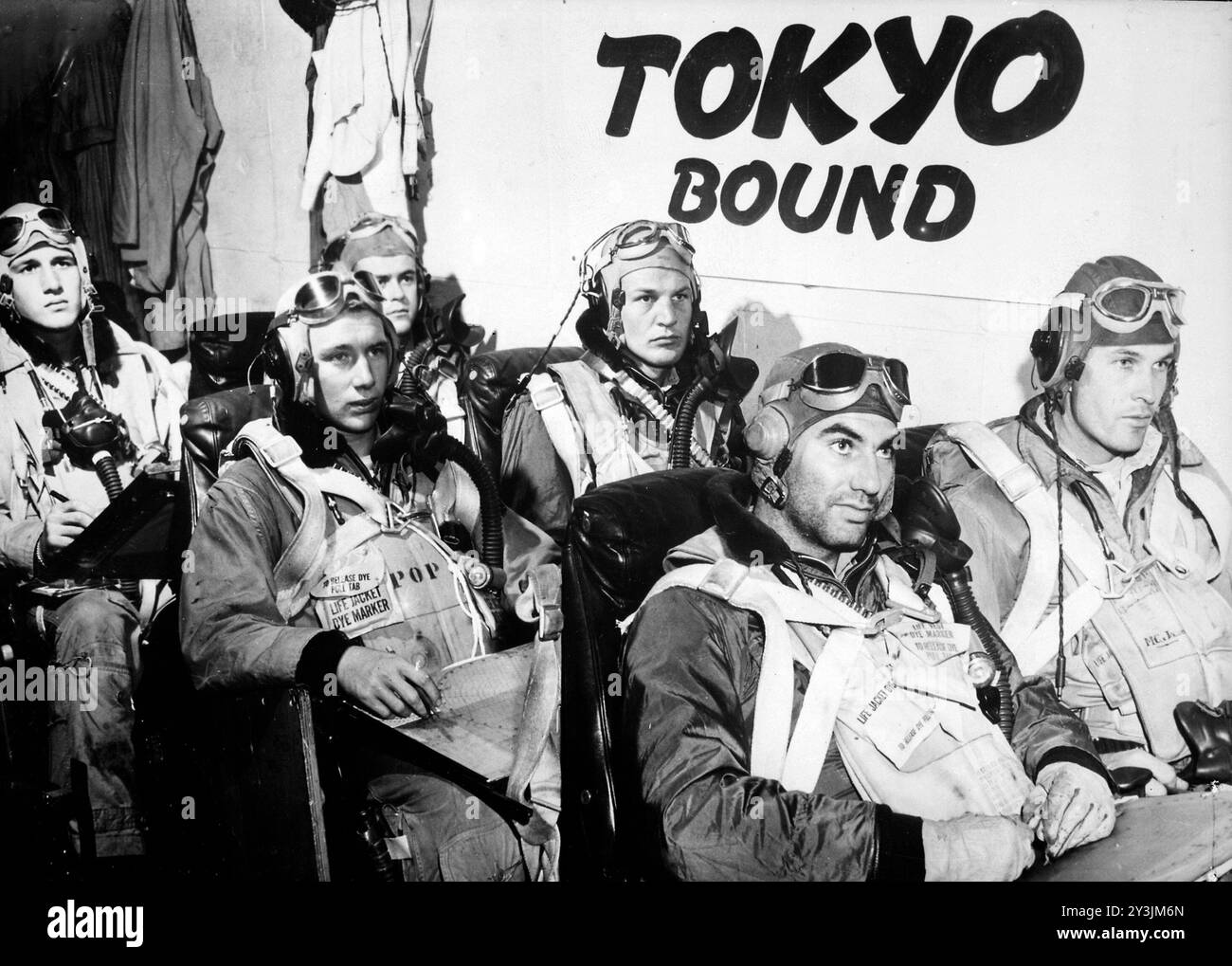 Taking a photo 1940s Black and White Stock Photos & Images - Alamy