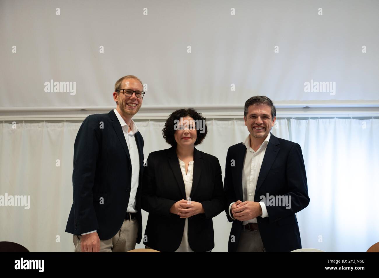 14 September 2024, Bremen: Christopher Schulze (BSW, l), state ...