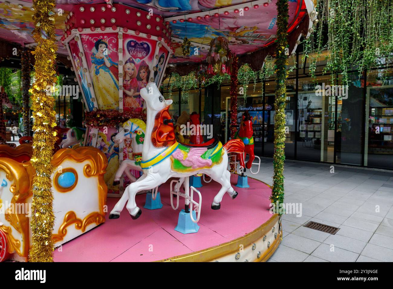 Ko samui mall hi-res stock photography and images - Alamy