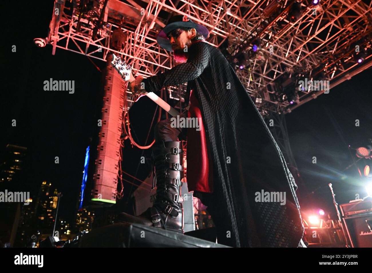 Dave Navarro performs with Jane's Addiction at Pier 17 Rooftop on ...