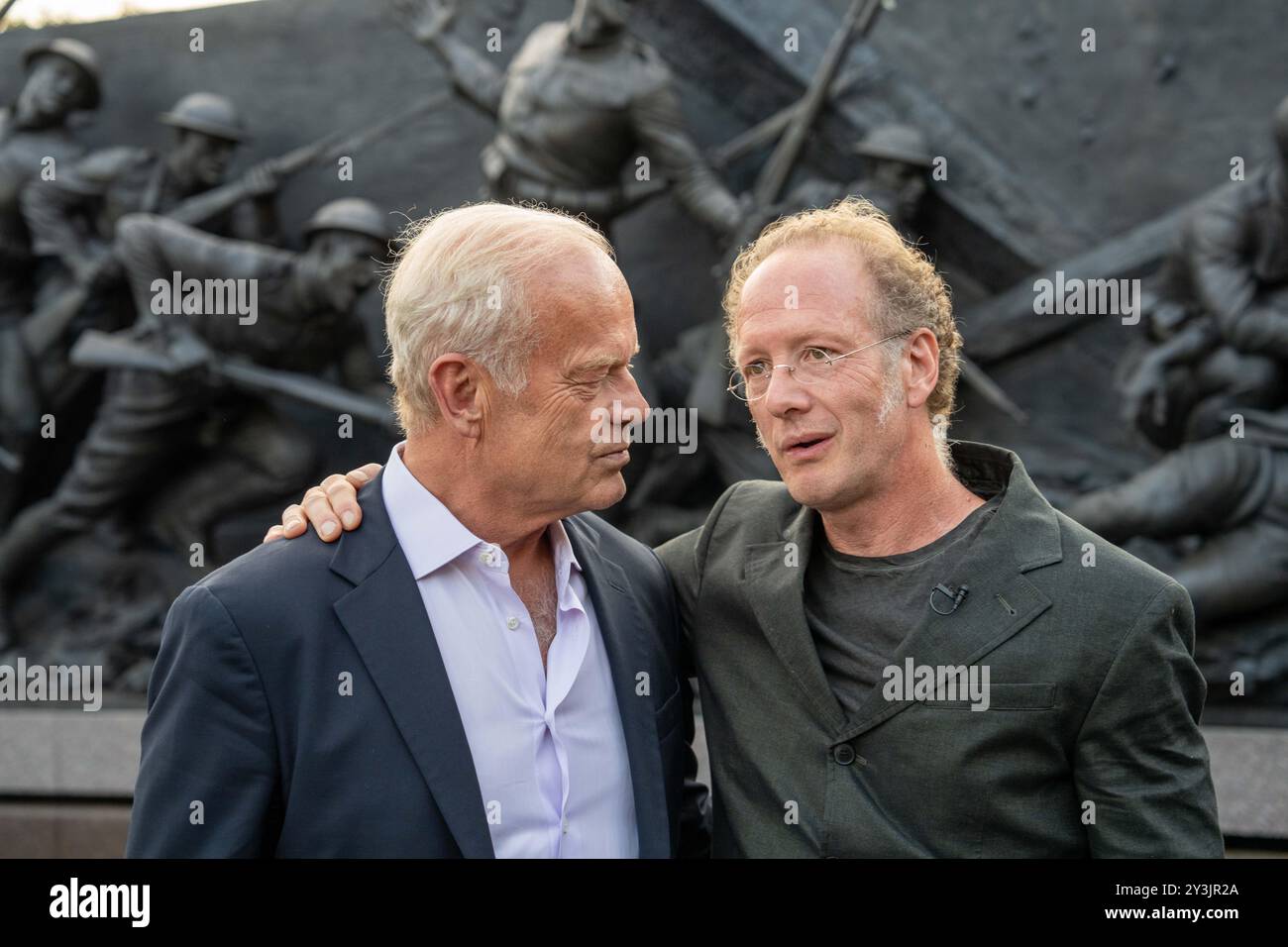 Washington, USA. 13th Sep, 2024. Kelsey Grammer talks with Sabin Howard, sculptor of the ...