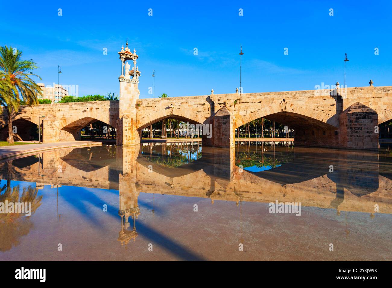 The Puente del Mar is a pedestrian bridge that crosses the river Turia ...