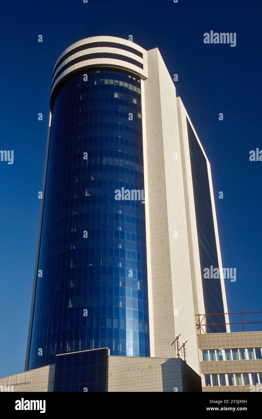 Reform Plaza, modern office tower, at Aleje Jerozolimskie in Warsaw ...