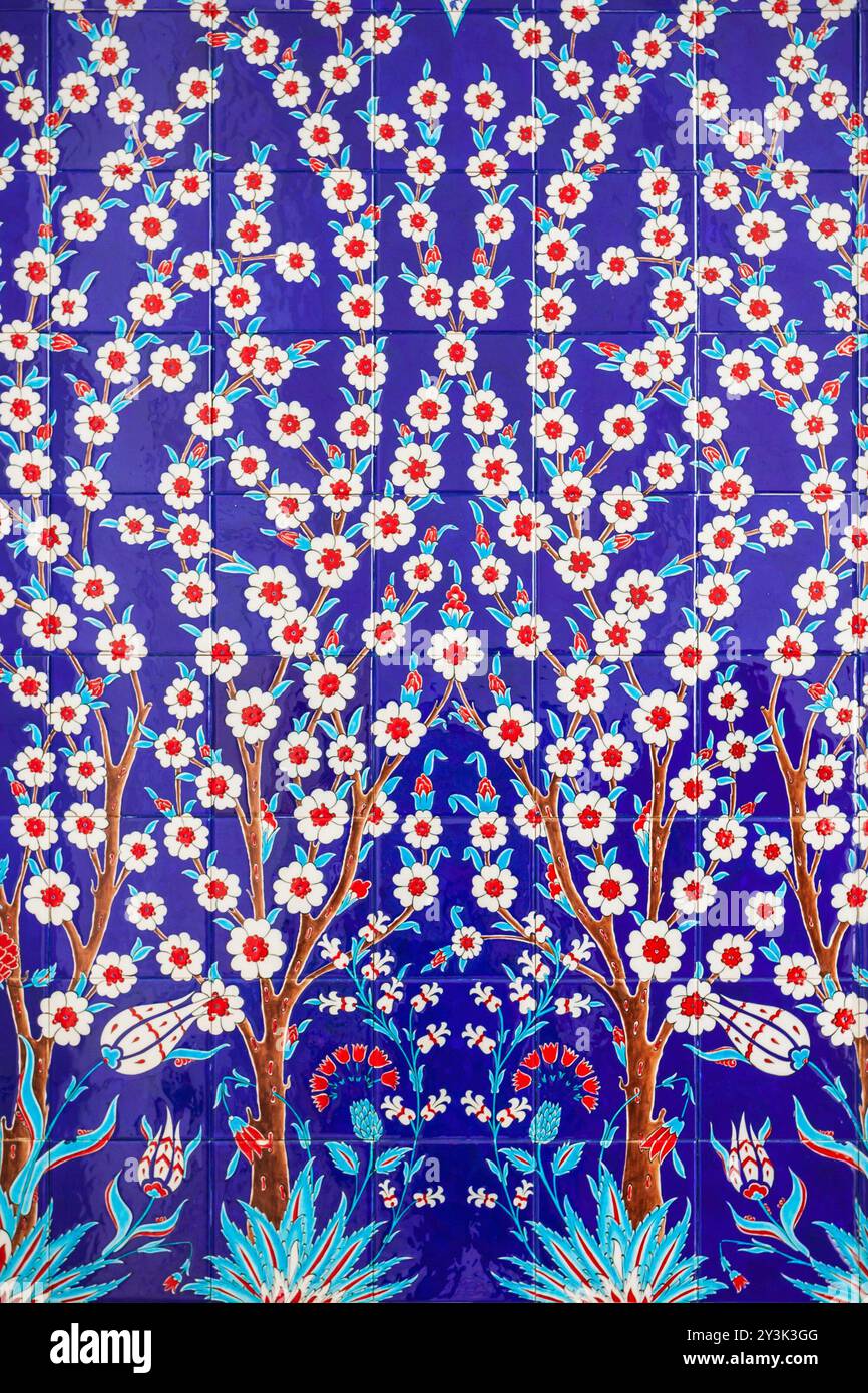 Floral pattern design on the wall of the Sheikh Zayed Grand Mosque, the ...