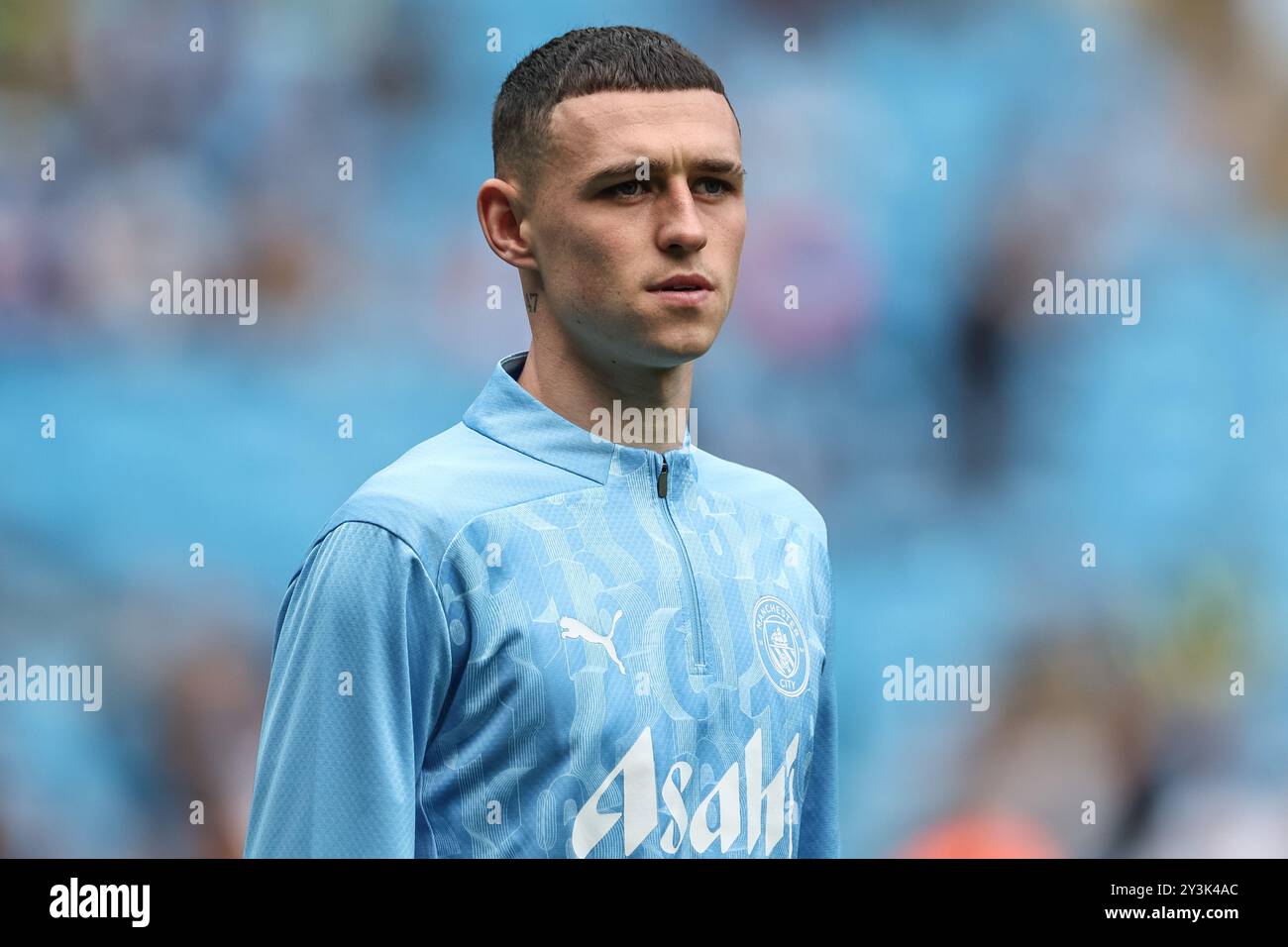 Phil Foden of Manchester City in the pregame warmup session during the ...