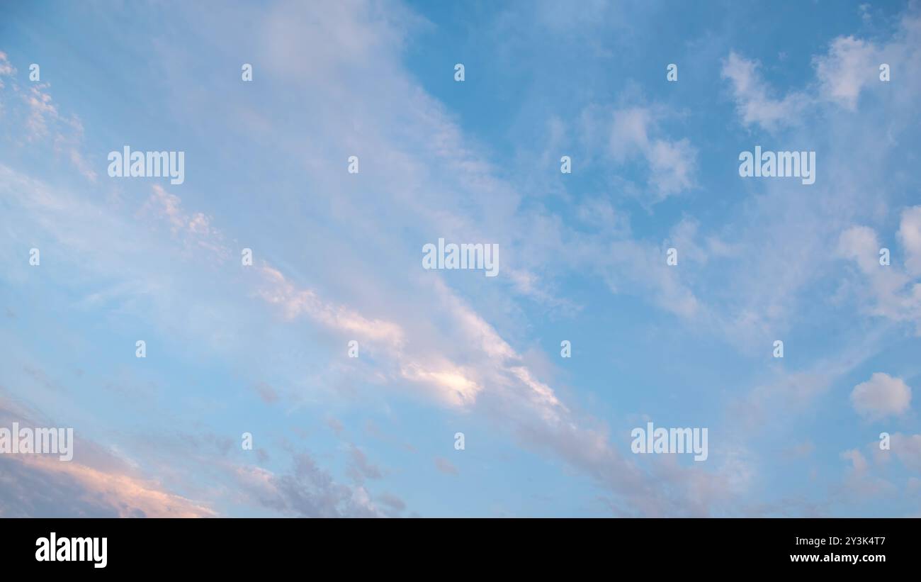 Strato cumulus clouds hi-res stock photography and images - Alamy