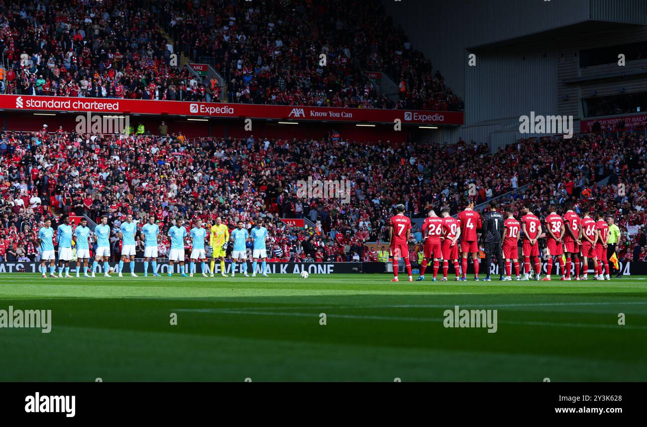 Liverpool and Nottingham Forest players observe a moments applause in ...