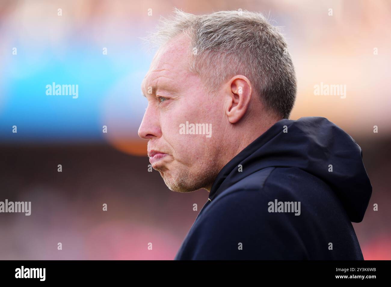 Leicester City manager Steve Cooper during the Premier League match at ...