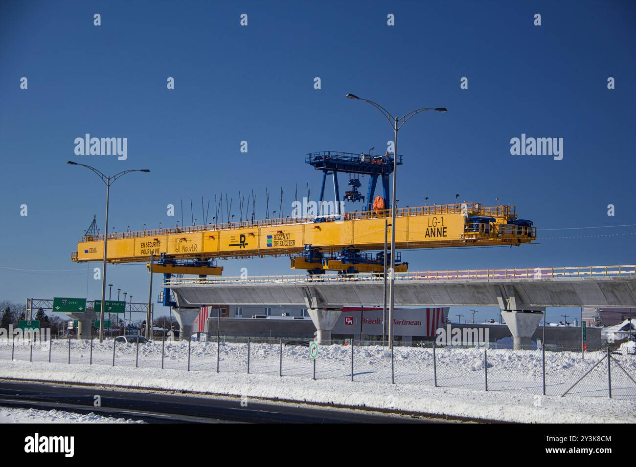 Rem network hi-res stock photography and images - Alamy