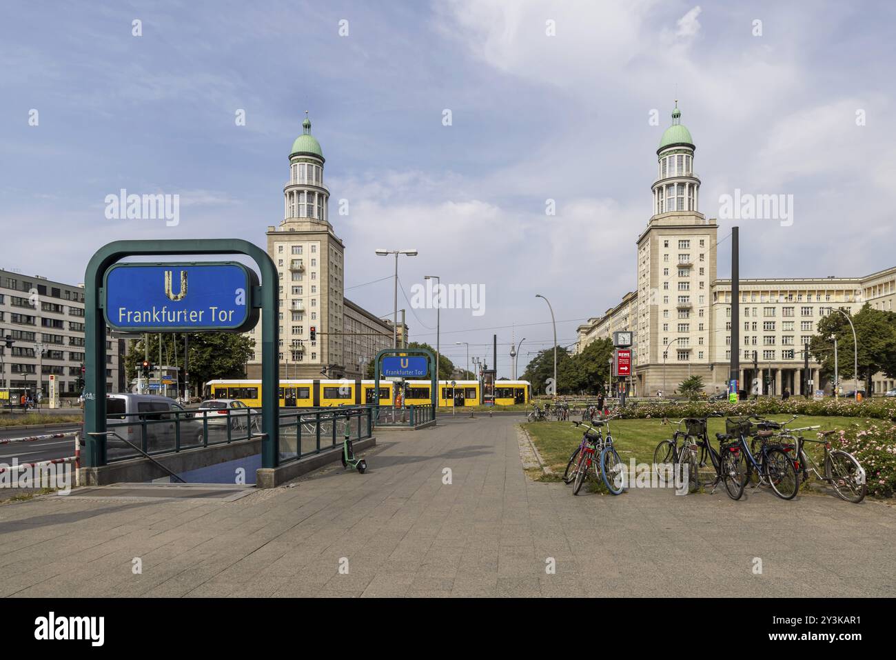 Towers at the Frankfurter Tor, building ensemble on Karl-Marx-Allee ...