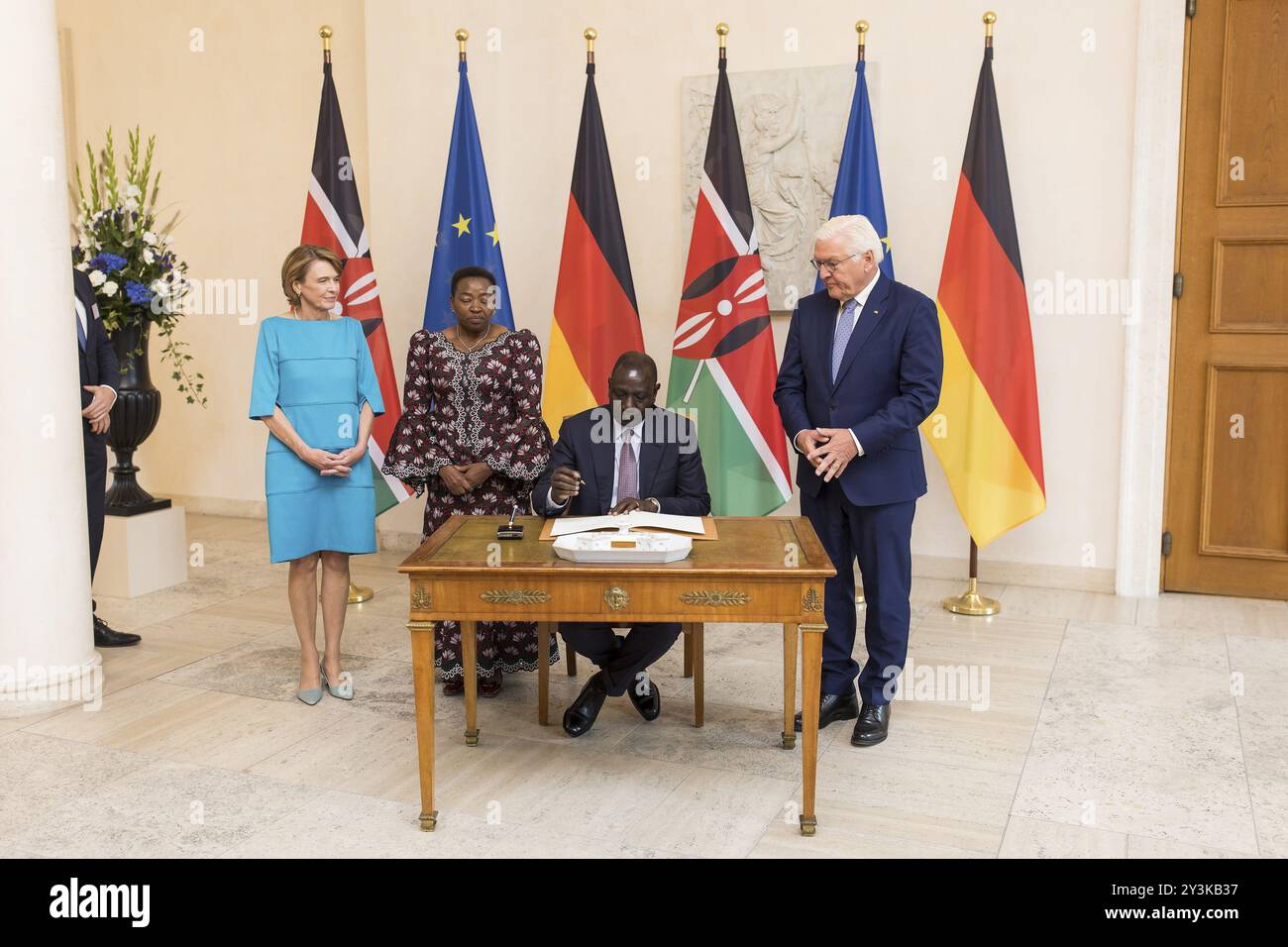 William Samoei Ruto (President of the Republic of Kenya) signing the ...