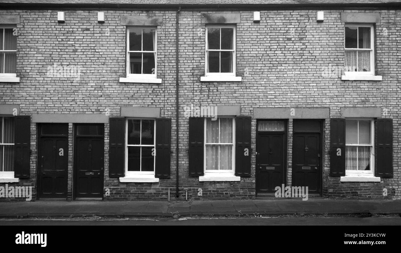 District neighborhood neighbourhood Black and White Stock Photos ...