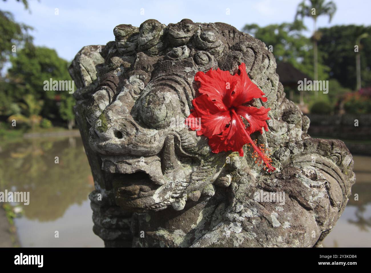 Temples guardians hi-res stock photography and images - Alamy