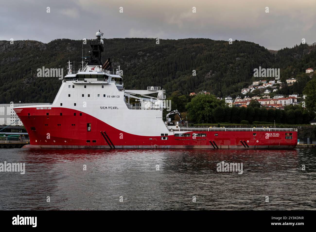 Offshore AHTS anchor handling vessel Siem Pearl moored in the port of ...