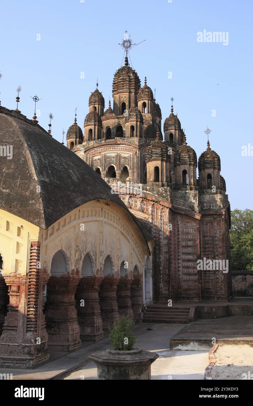 Terracotta Temple in Kalna, India. Lalji Temple Stock Photo - Alamy
