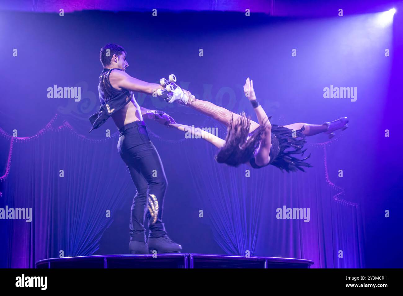 Cirque de Paris, Norfolk VA, USA, 13th Sep 2024. Bouglione circus on ...