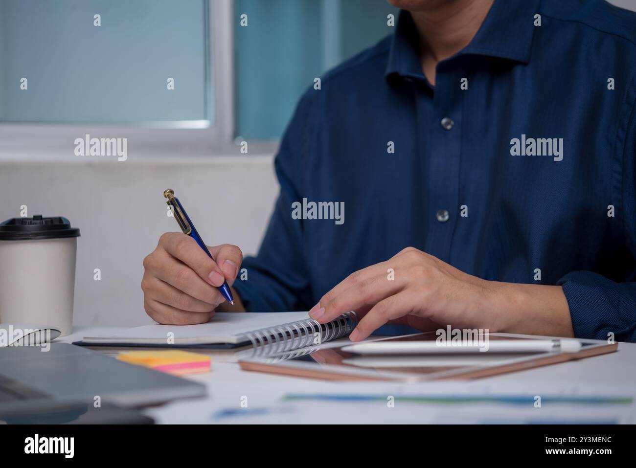Professional work environment hi-res stock photography and images - Alamy